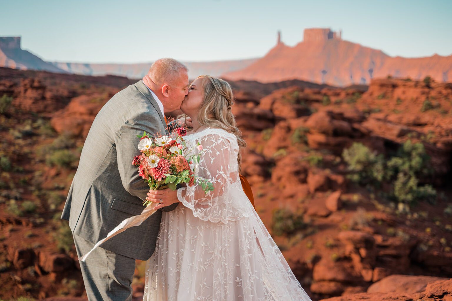 Ultimate Elopement Planning Guide & Checklist - Amanda Matilda Photography