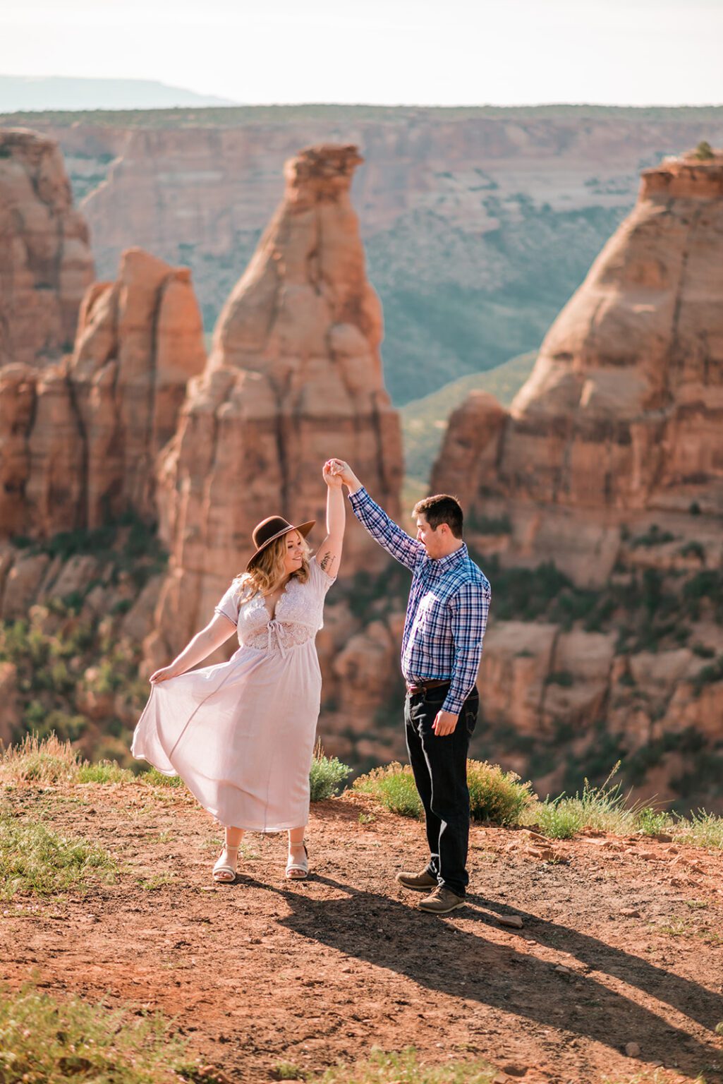 Rachel & Tommy | Morning Photos on the Colorado National Monument ...