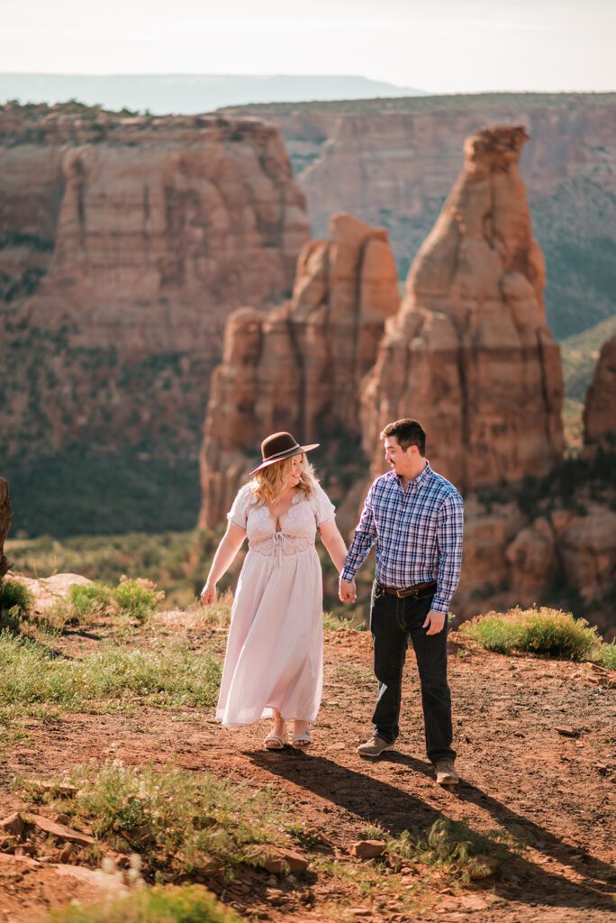 Rachel & Tommy | Morning Photos on the Colorado National Monument ...